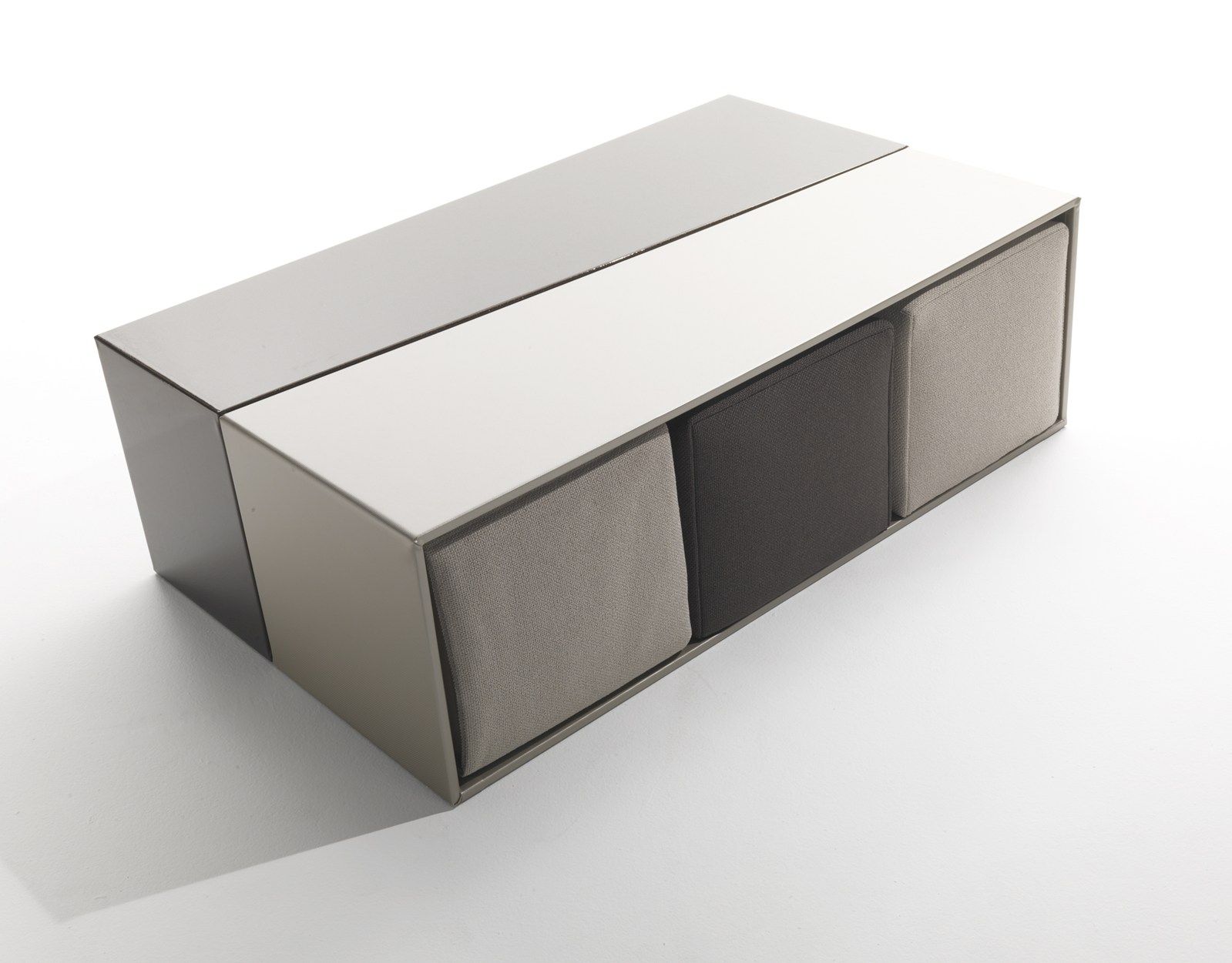 La ComON Design Exhibition premia i giovani designer