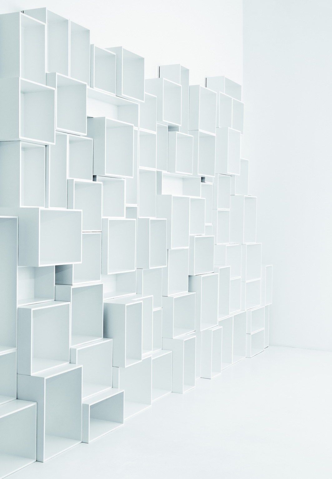 Cubit in 15 colours and natural walnut veneer