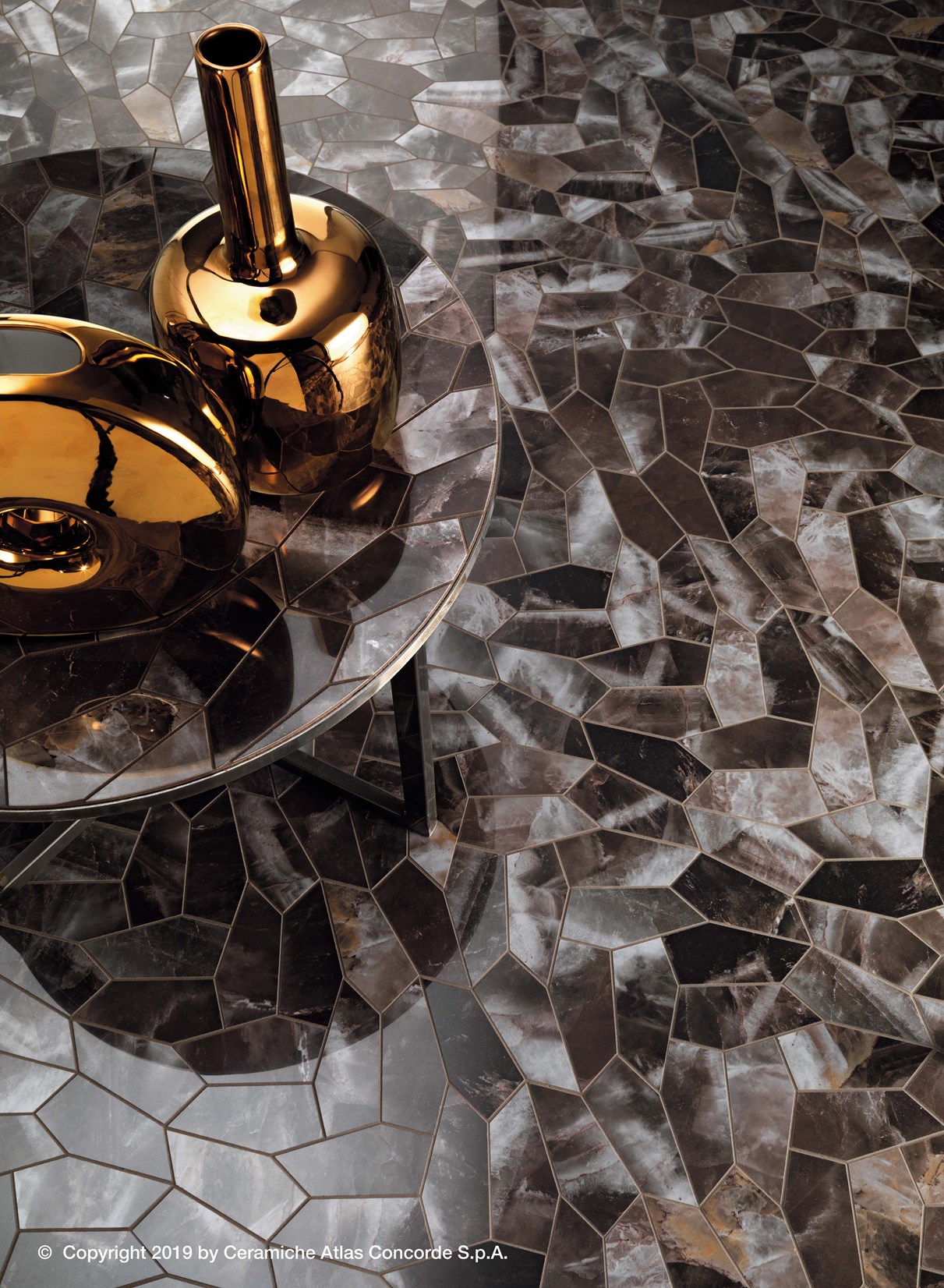 Marvel Dream: Marble, Colors and Decorations