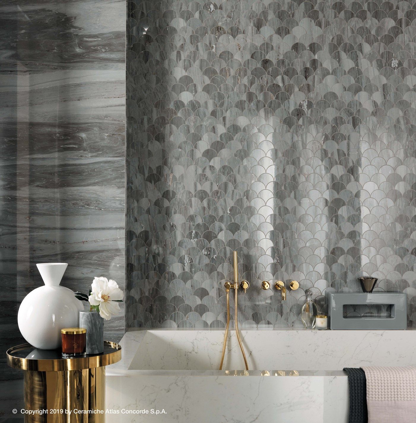 Marvel Dream: Marble, Colors and Decorations