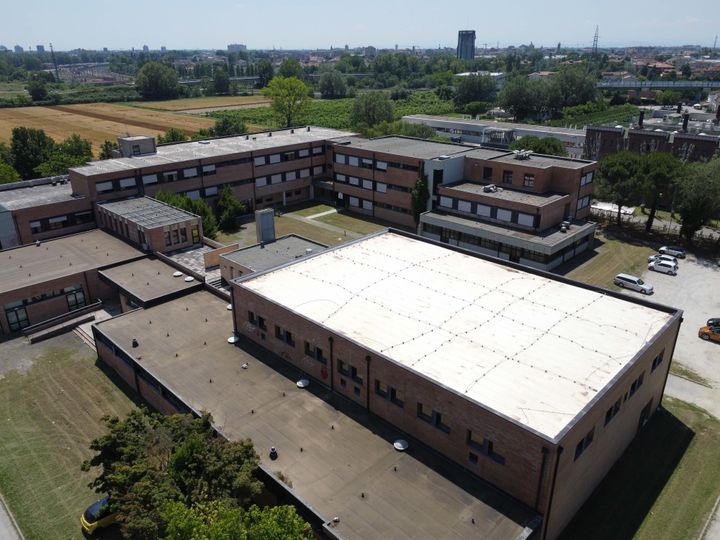 Derbicolor FR PV Brite fa splendere la palestra per studenti e atleti - Edilportale