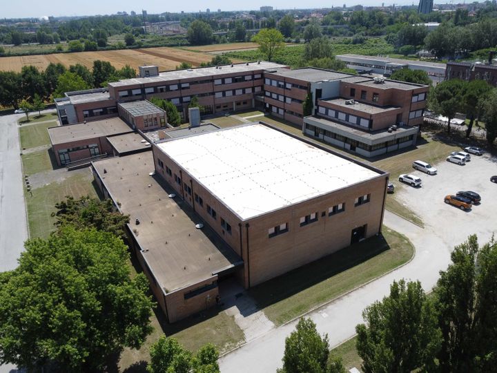 Derbicolor FR PV Brite fa splendere la palestra per studenti e atleti - Edilportale