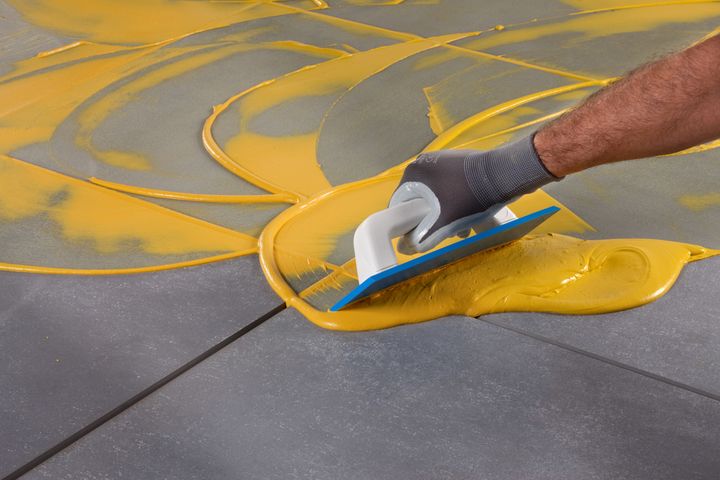 Mapei grouting and joints are colored and decorative