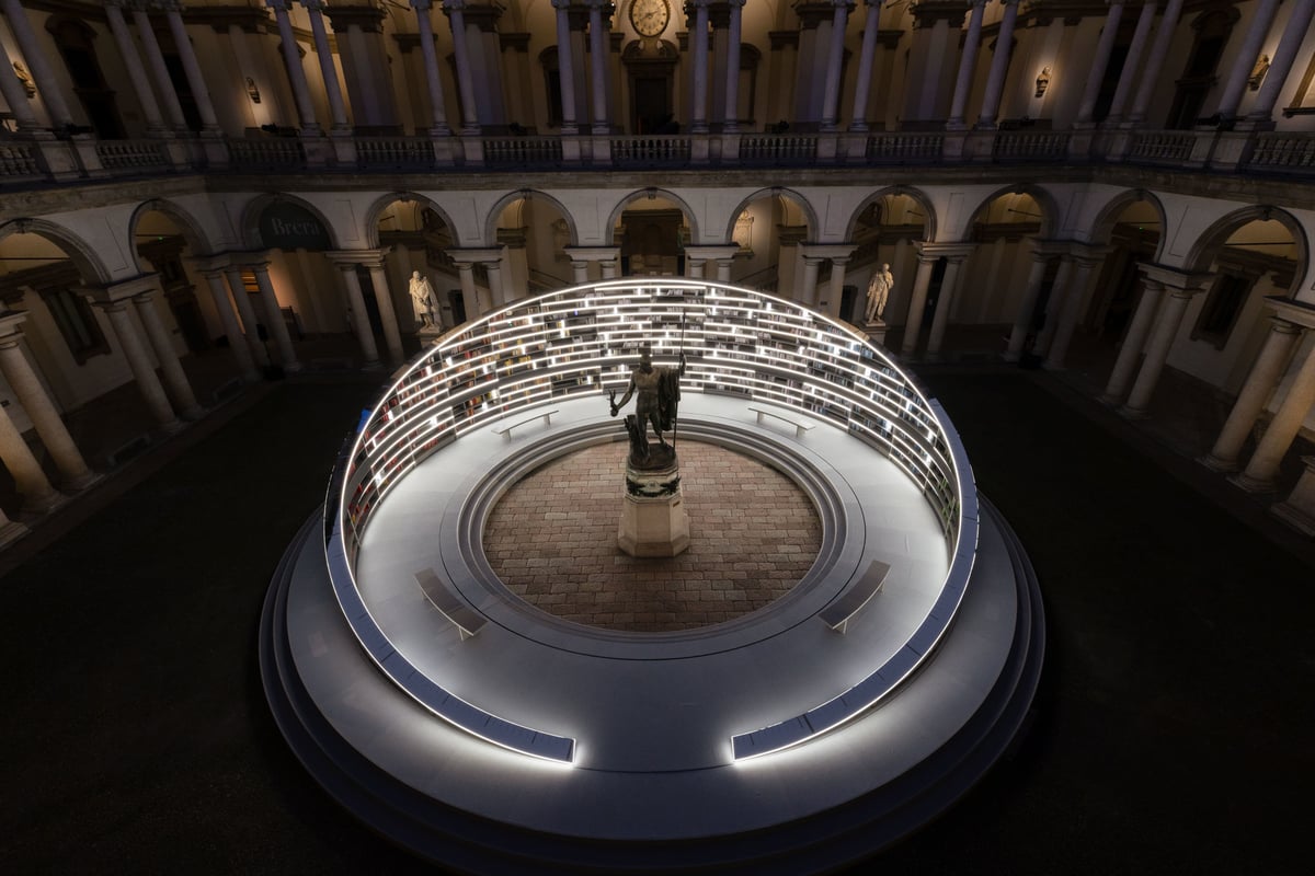 Fuorisalone 2025: the Library of Light installation at Pinacoteca di Brera