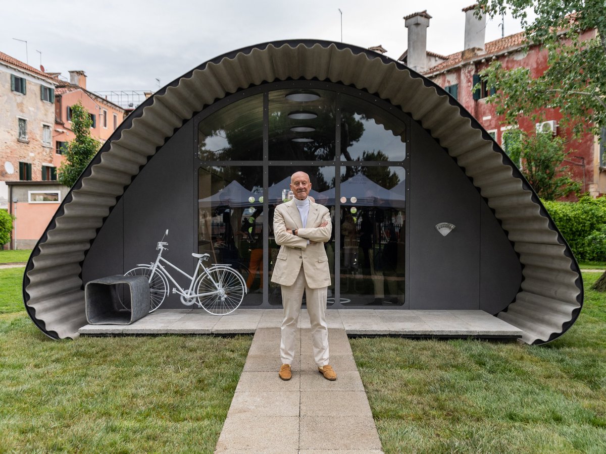 Prefabricated sustainable house by Foster at the Venice Architecture ...