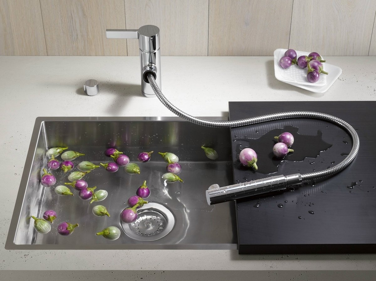 Dornbracht premiere: eUnit Kitchen