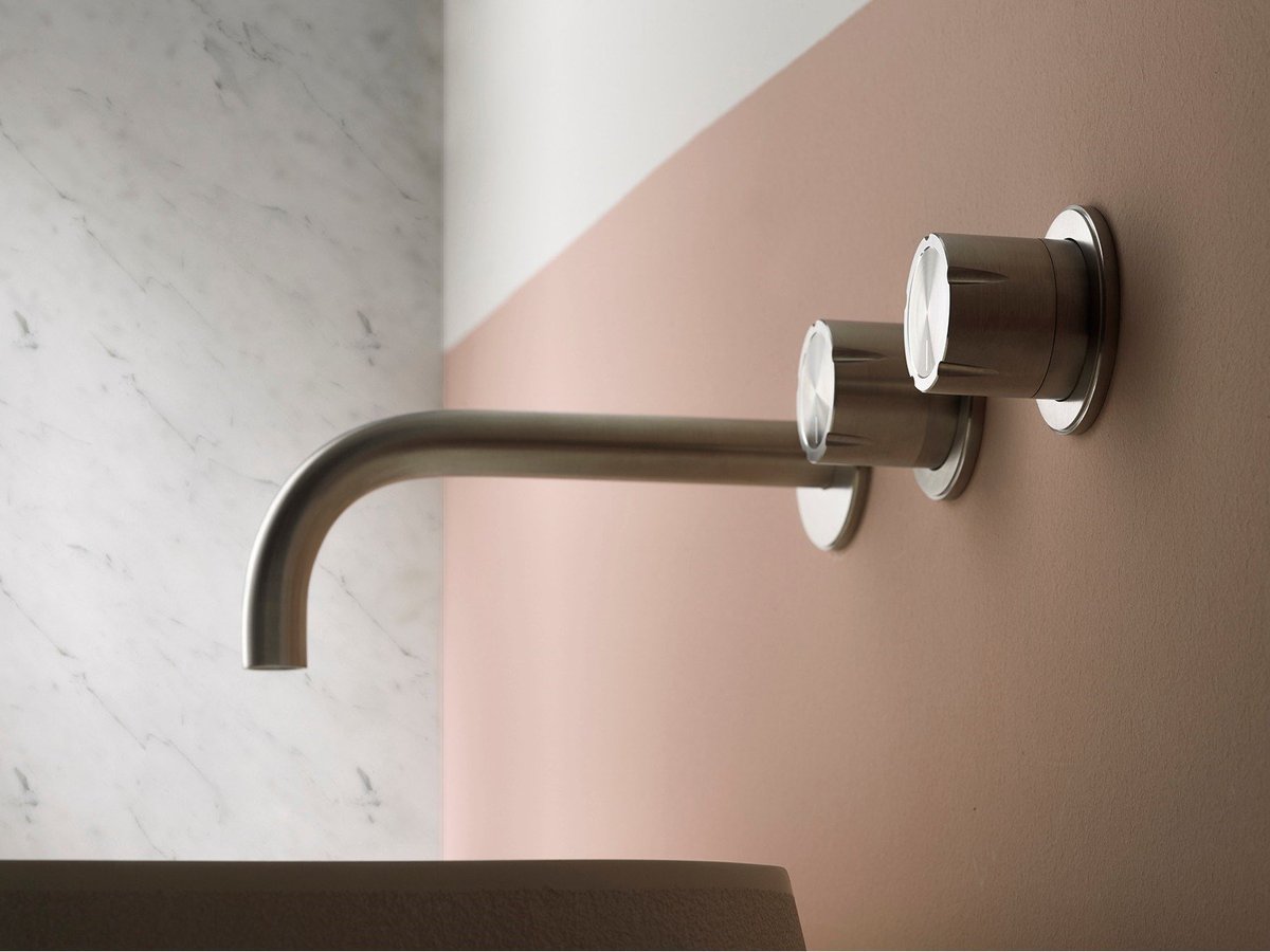 Synth, harmonizing water