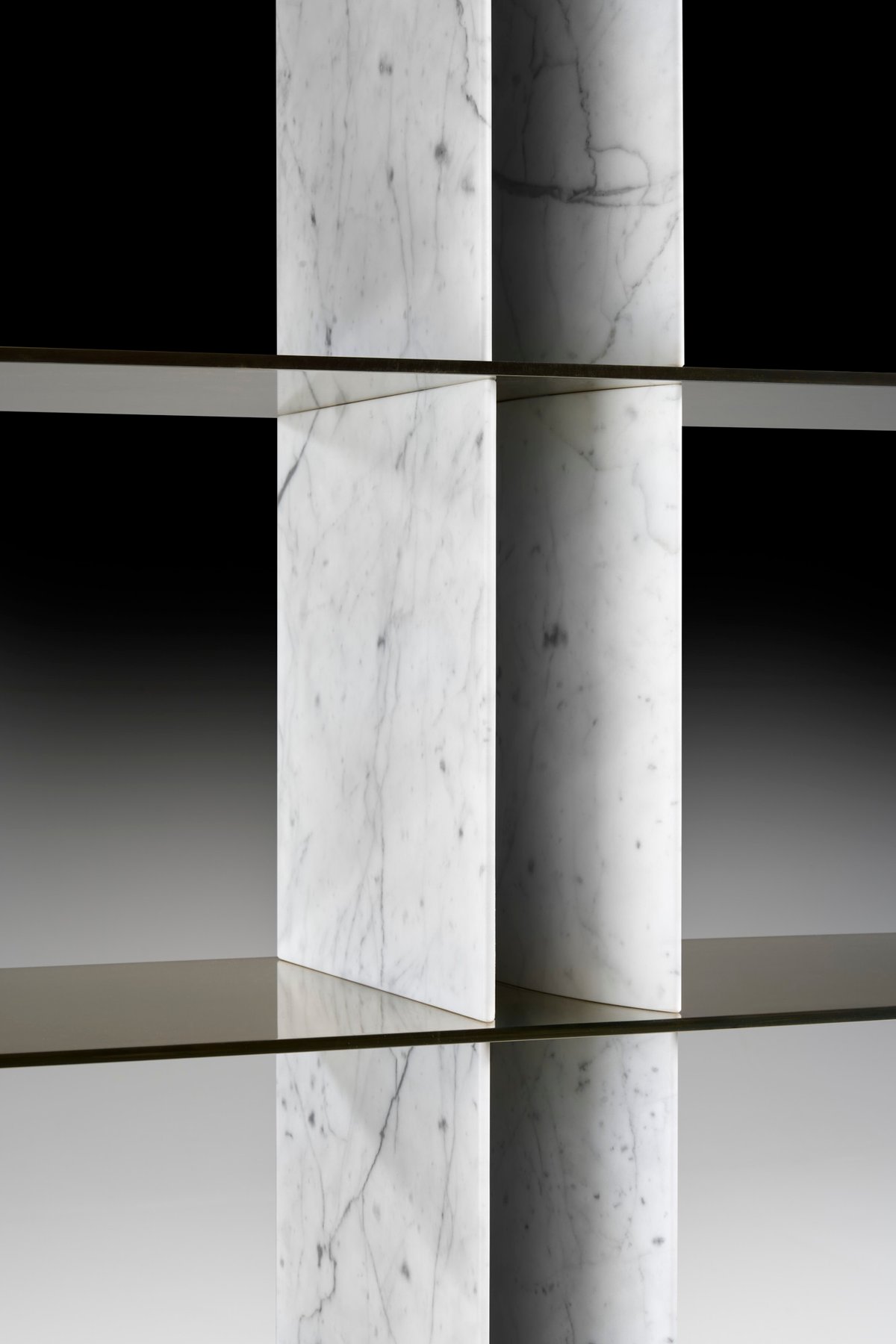 The Neutra bookcase designed by Oscar and Gabriele Buratti