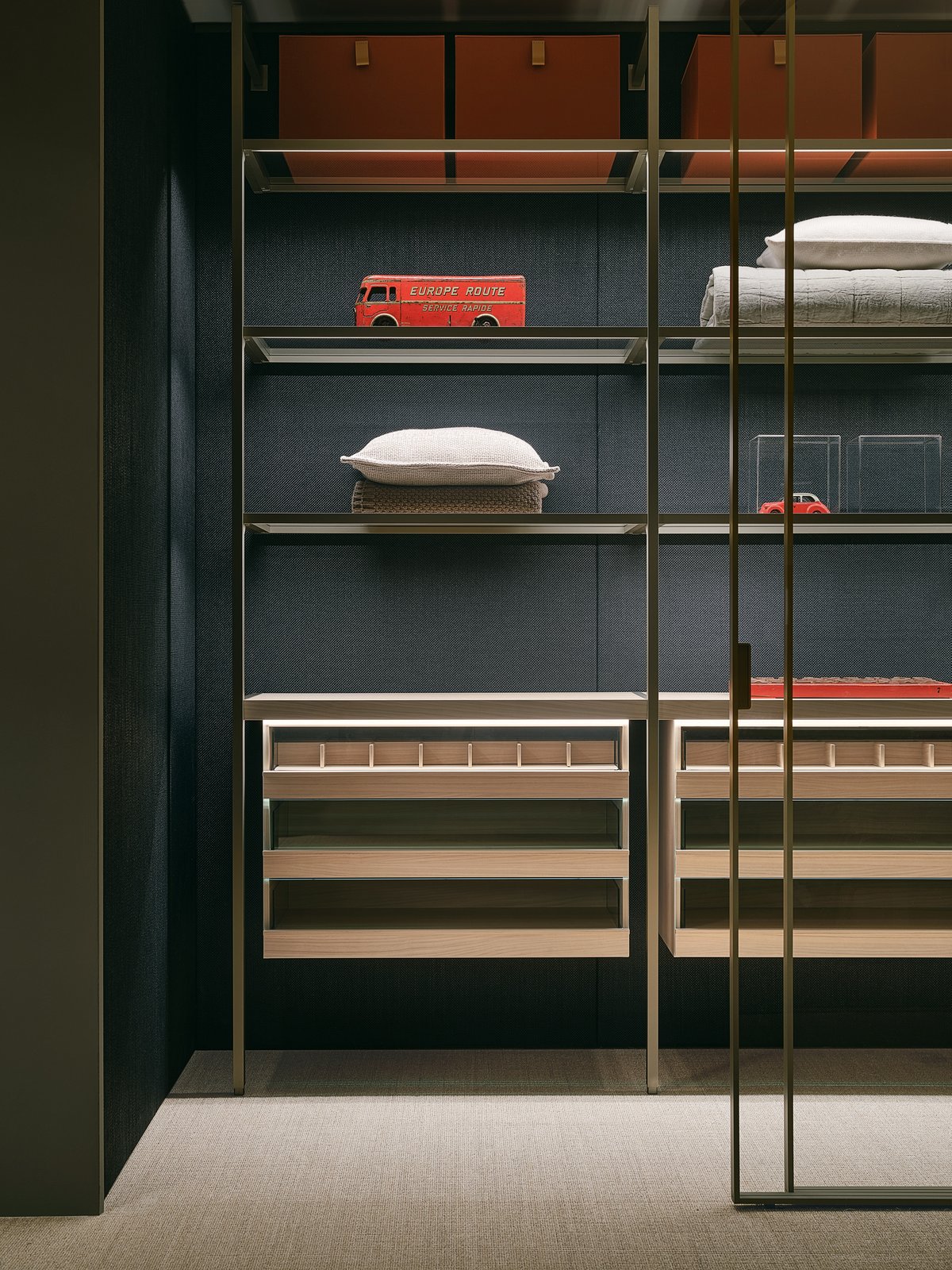 New finishes for Porro's iconic Storage wardrobe and walk-in closet system