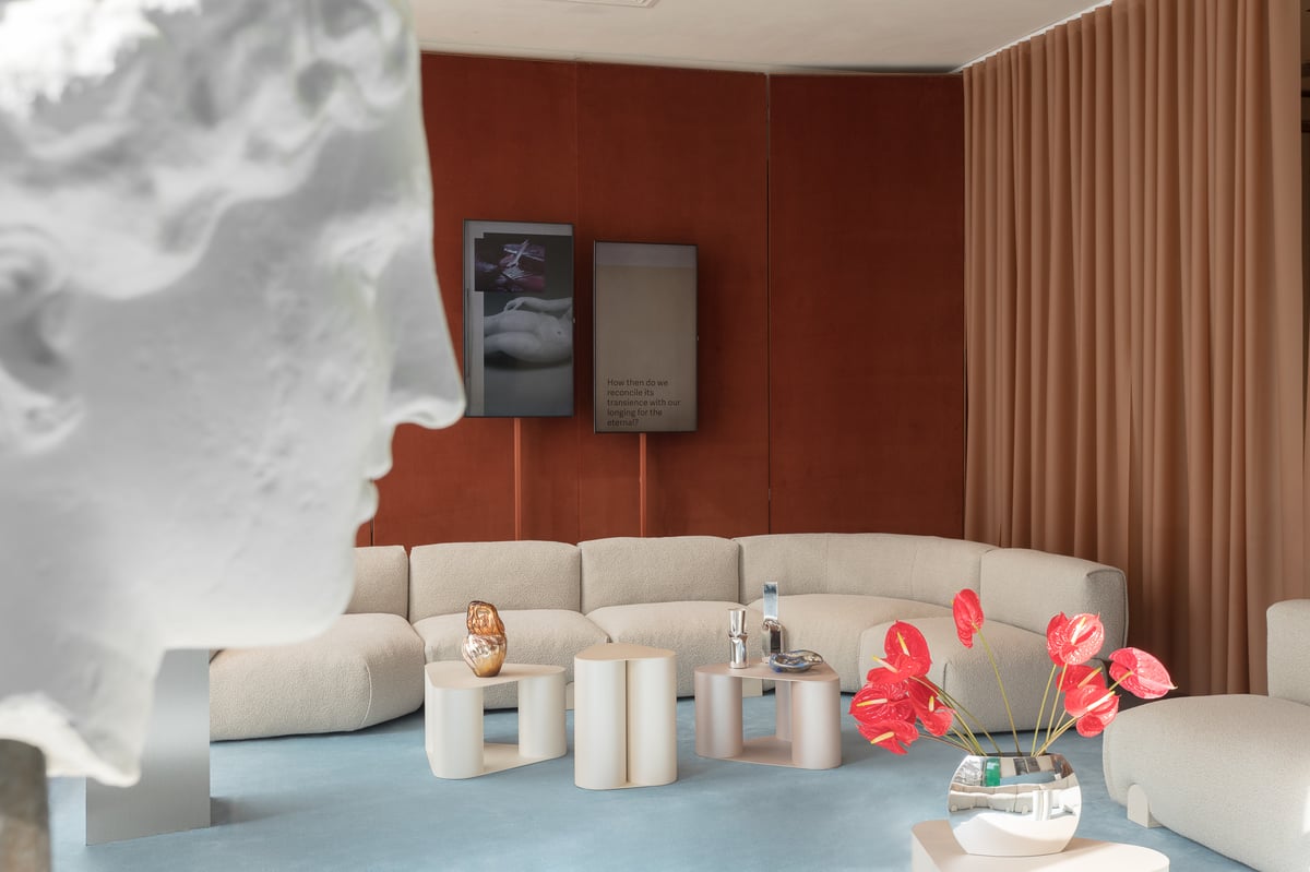 Simposio, the first Saba modular sofa designed by Studiopepe