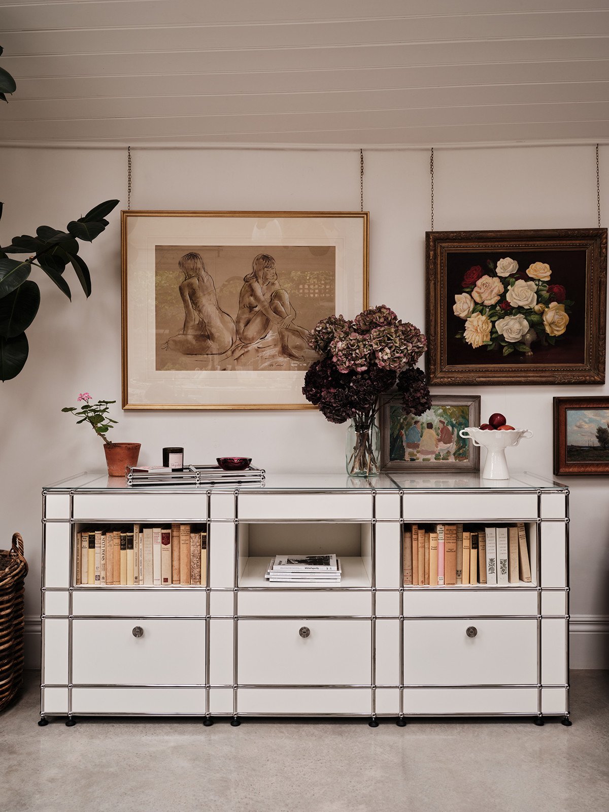 Buchanan Studio's USM furniture made with the USM Haller construction ...