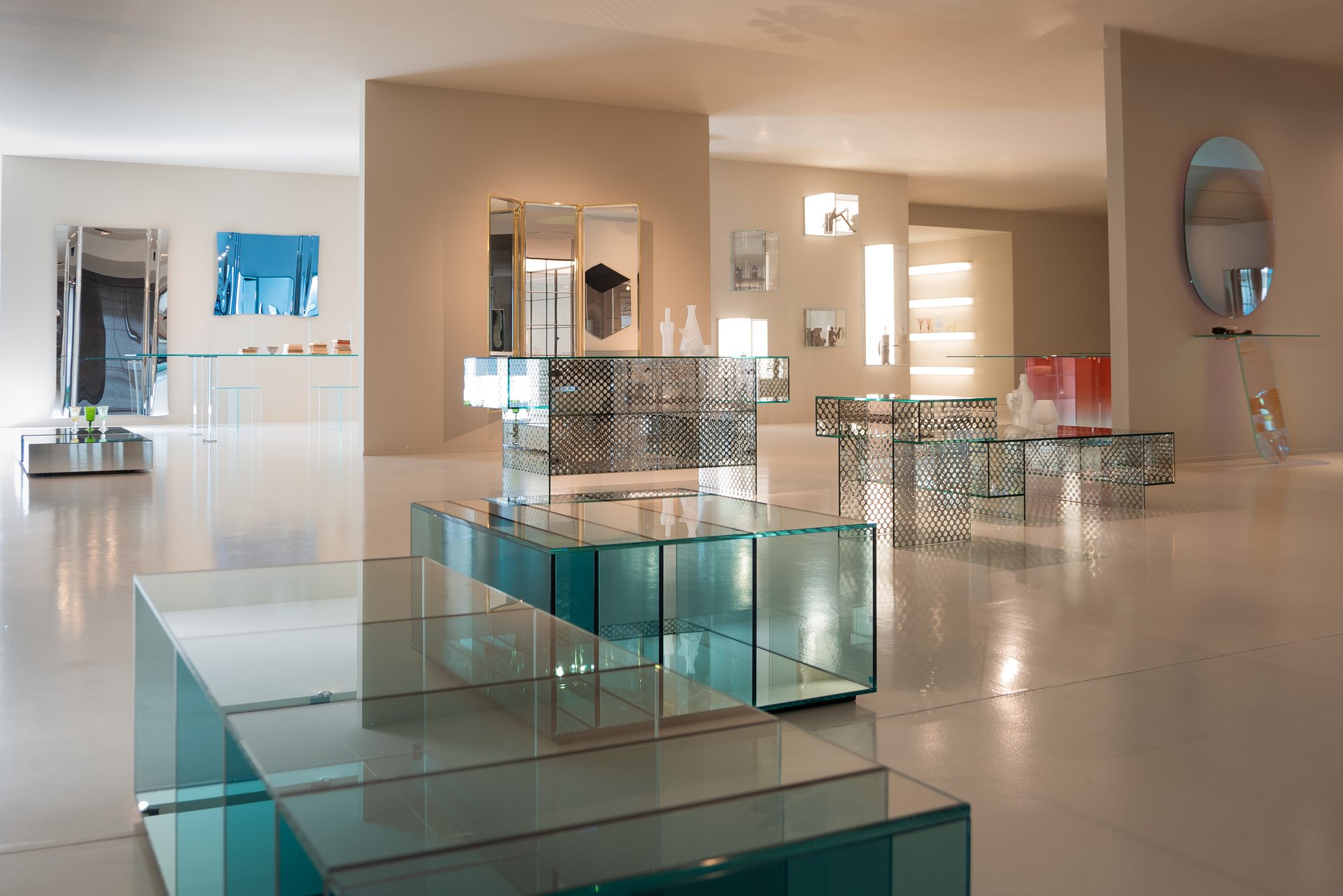 The new Glas Italia showroom in Macherio designed by Piero Lissoni