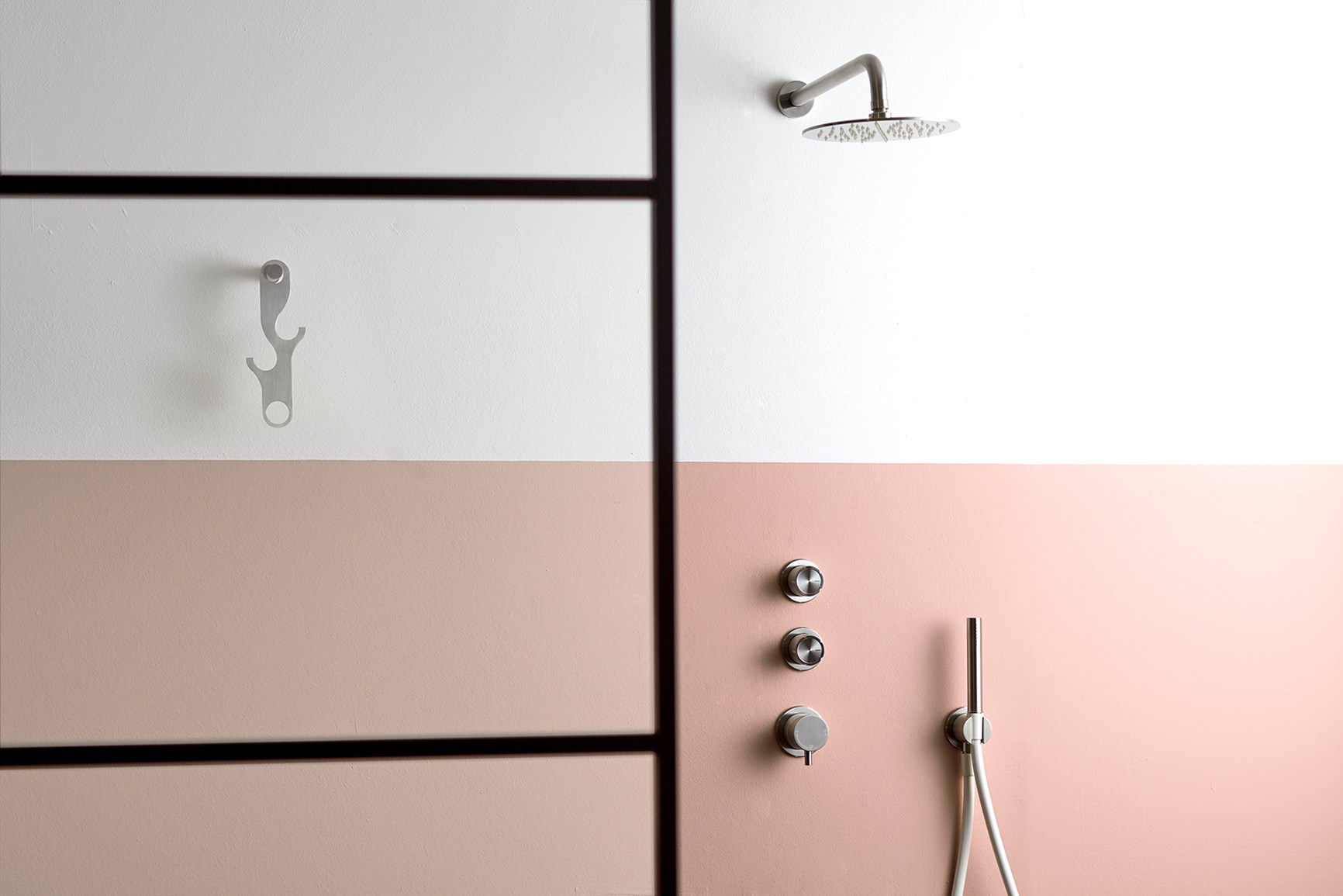 Synth, harmonizing water