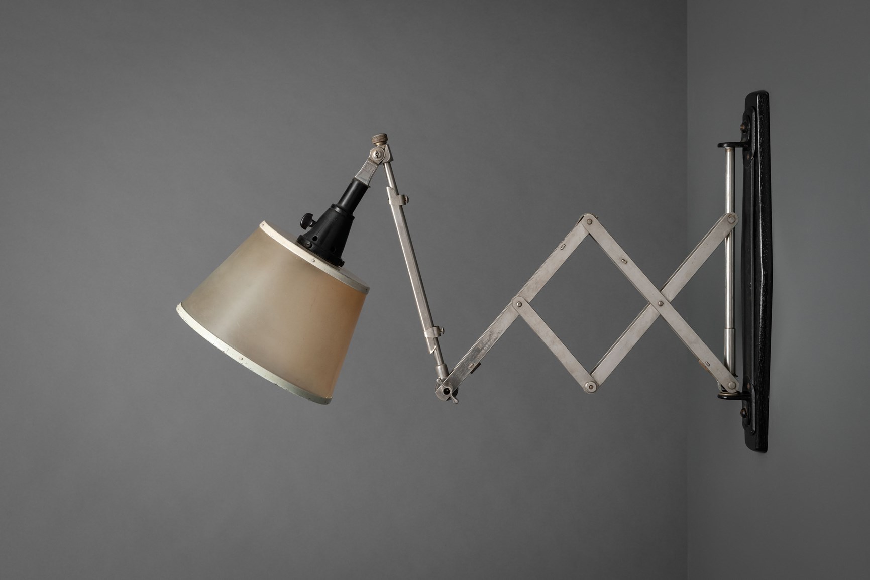 '100 Years of Positionable Light: The Origins and Relevance of ...