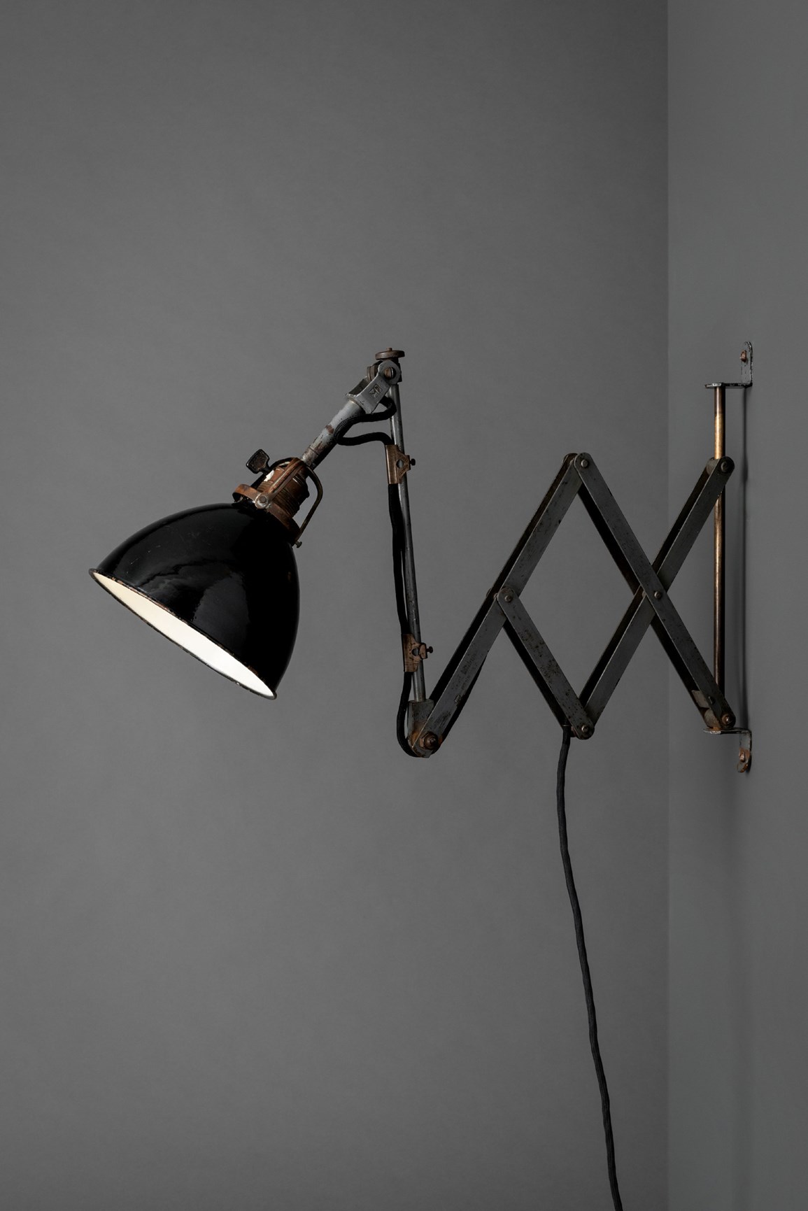 '100 Years of Positionable Light: The Origins and Relevance of ...