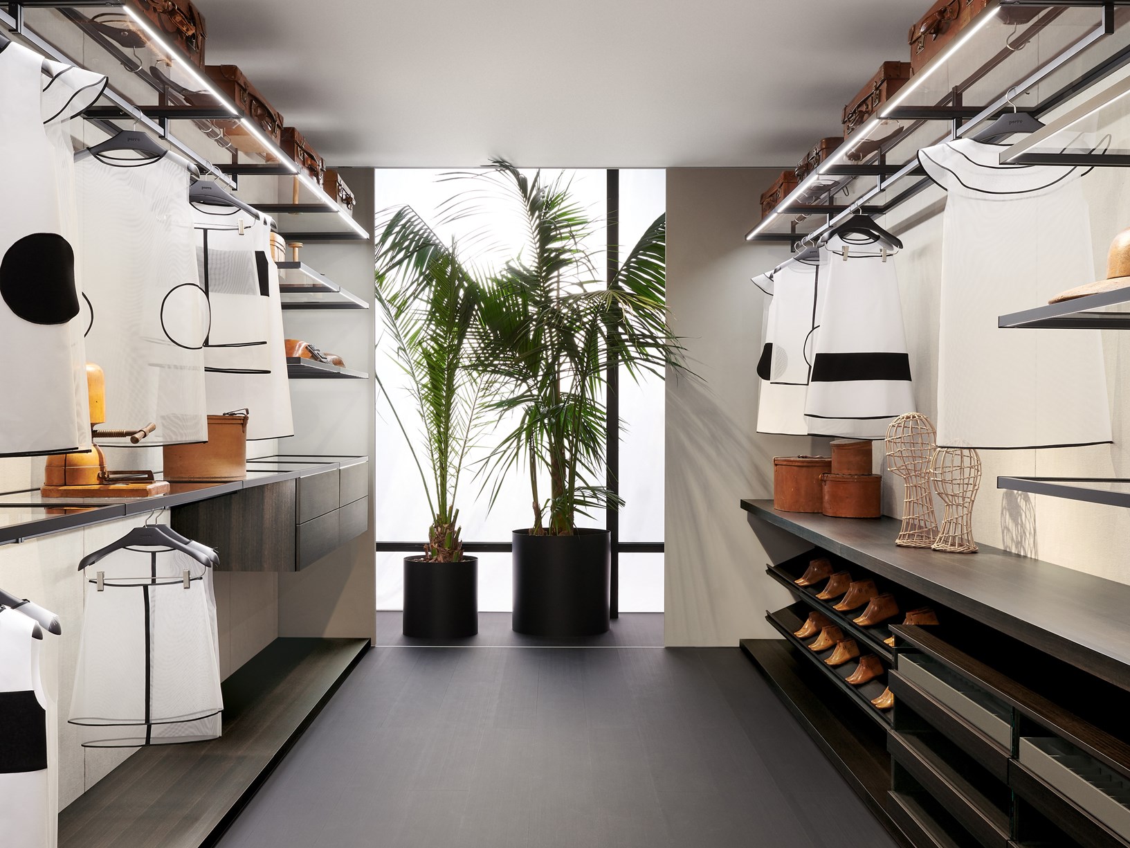 Storage by Porro: Rationality and Functionality