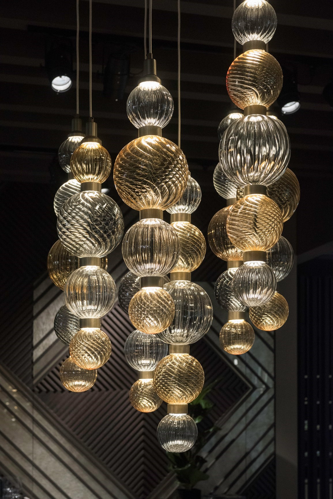 Evocative Light, Scenic Textures