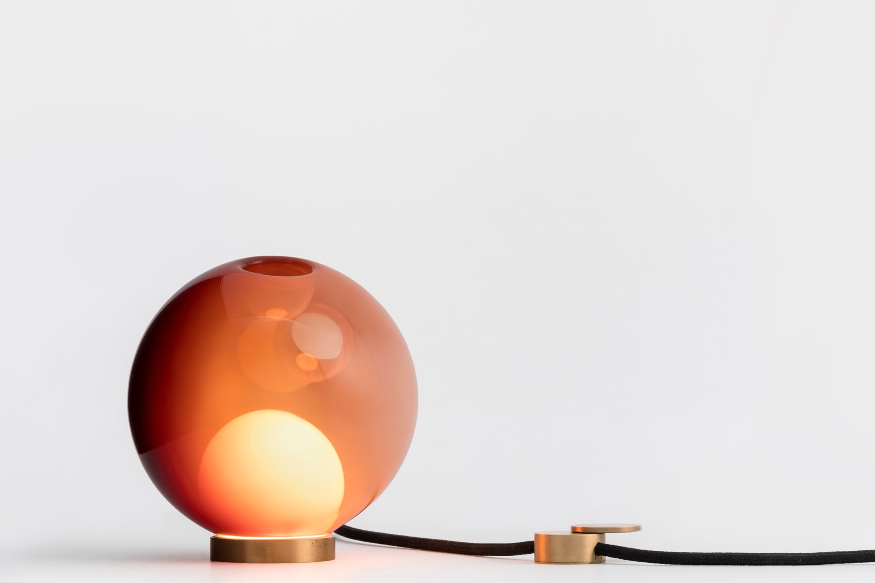 Soft Tones, Reflection and Transparence