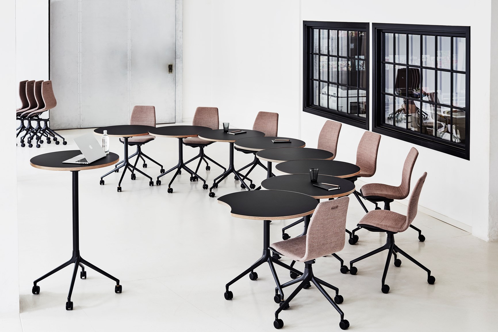 Flexible and Dynamic: AS Series by HOWE at NeoCon 2021