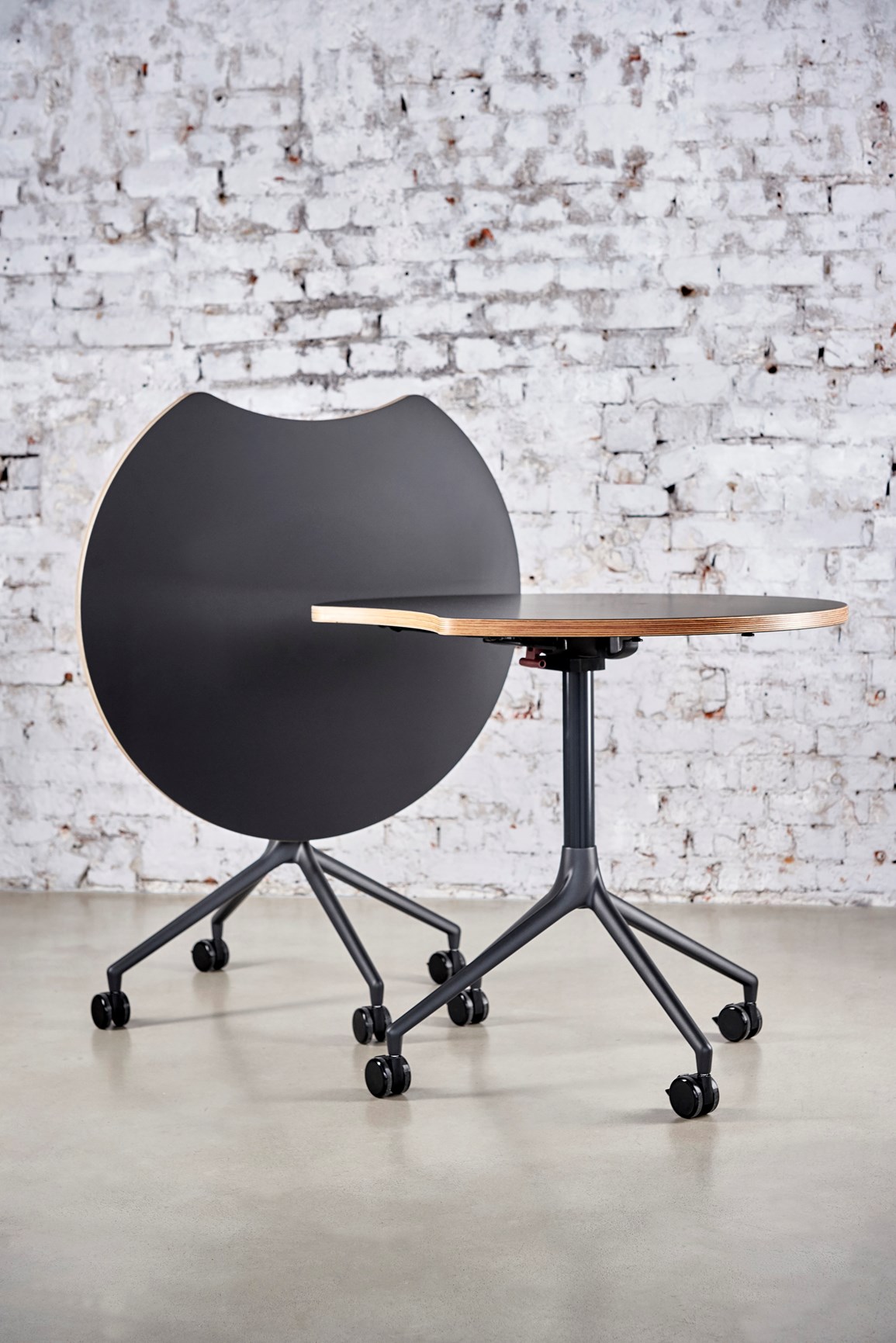 Flexible and Dynamic: AS Series by HOWE at NeoCon 2021