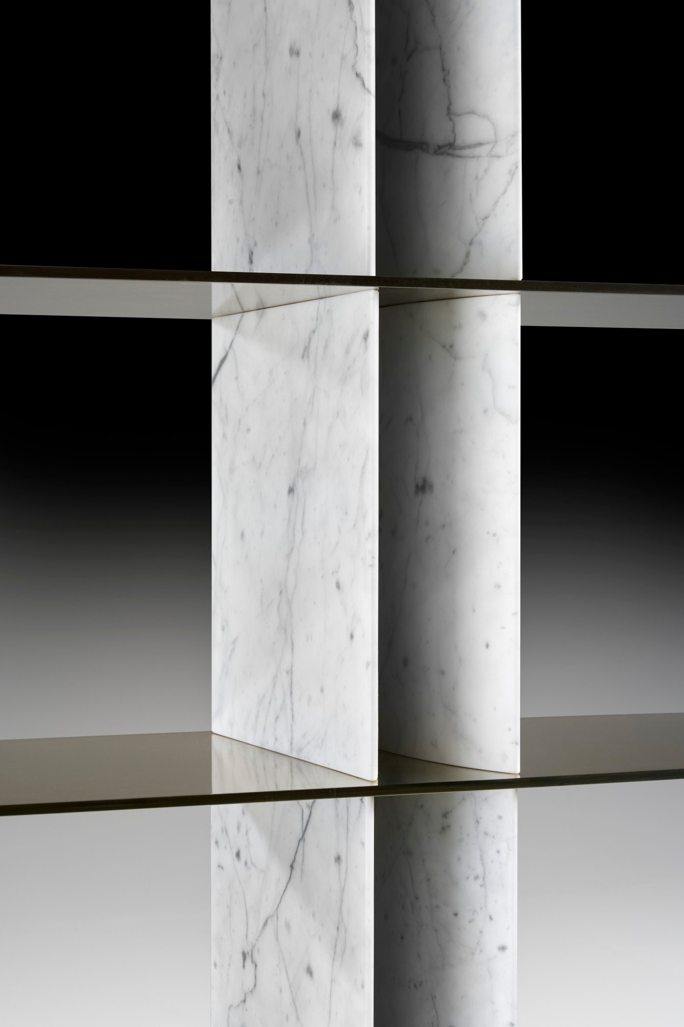 The Neutra bookcase designed by Oscar and Gabriele Buratti