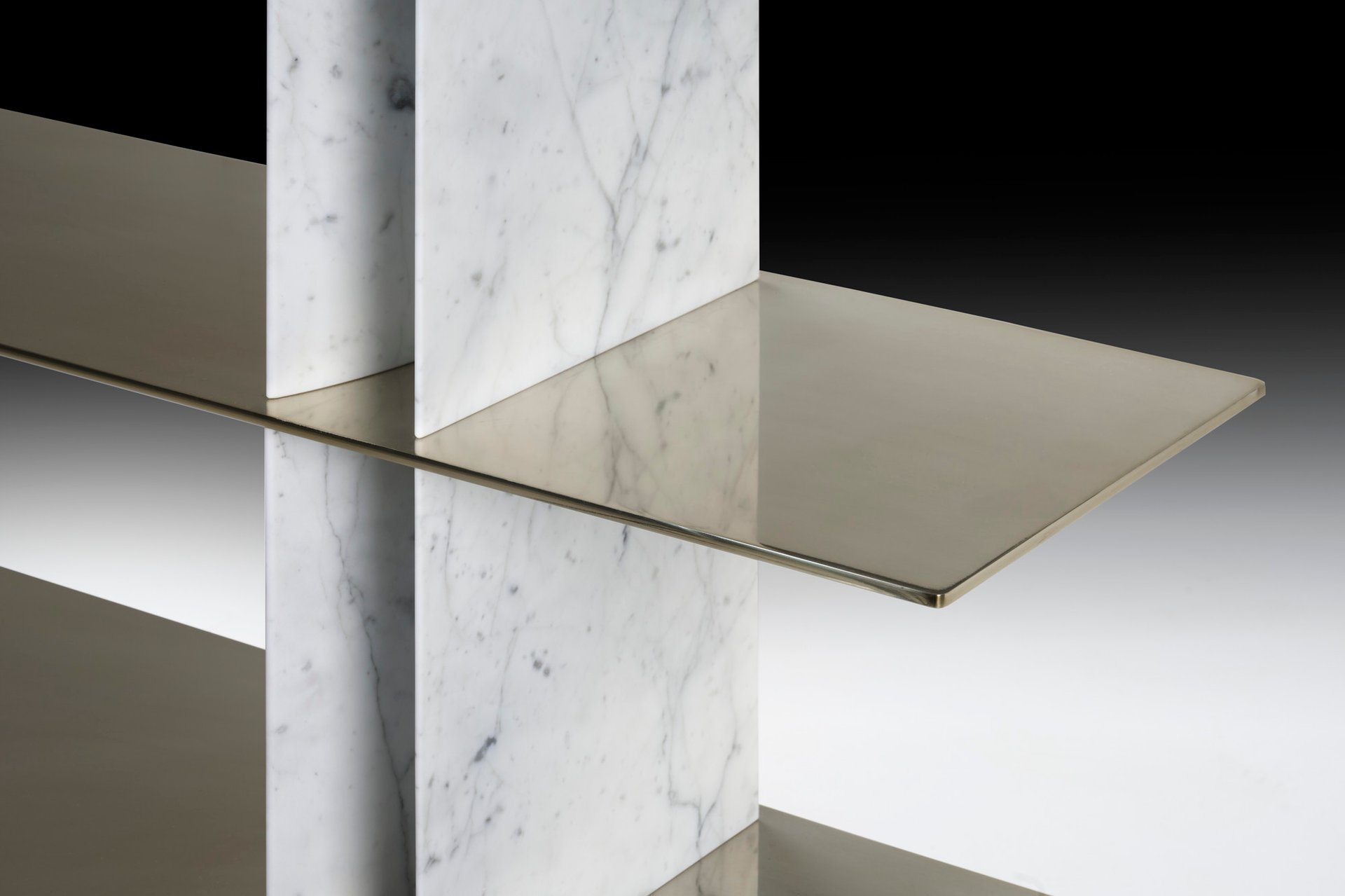 The Neutra bookcase designed by Oscar and Gabriele Buratti