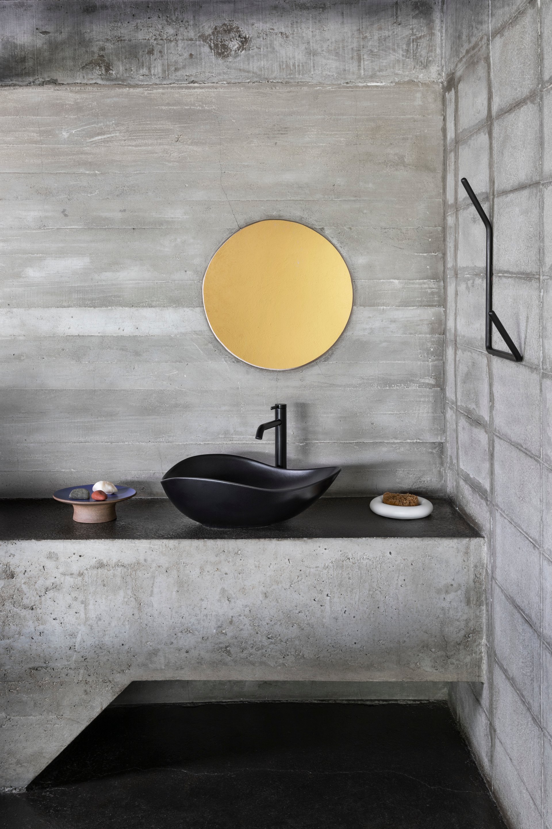 Ohtake, Roca's washbasin collection signed by Ruy Ohtake