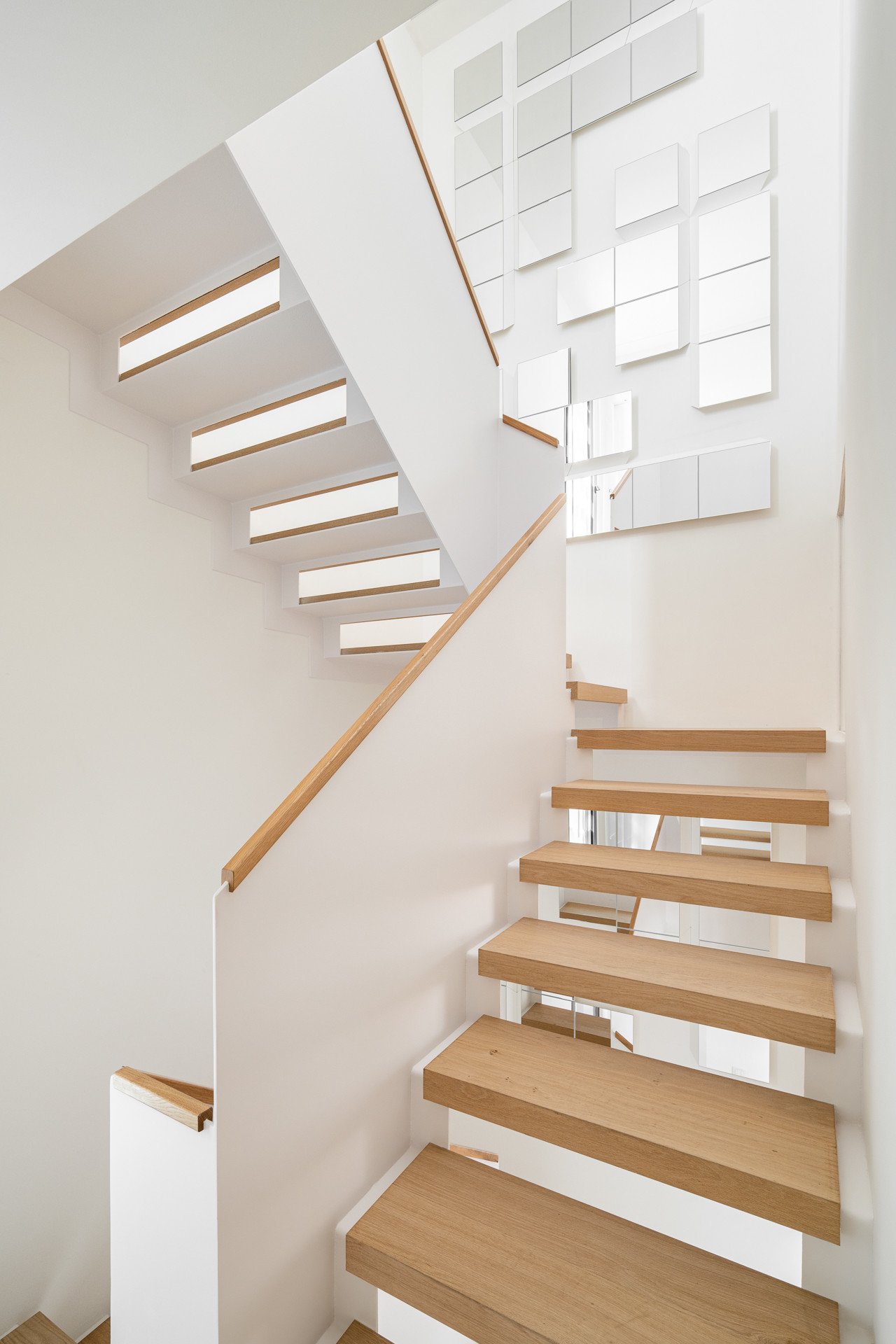 Tonelli Design glass furnishings for Gavà Mar project in Barcelona