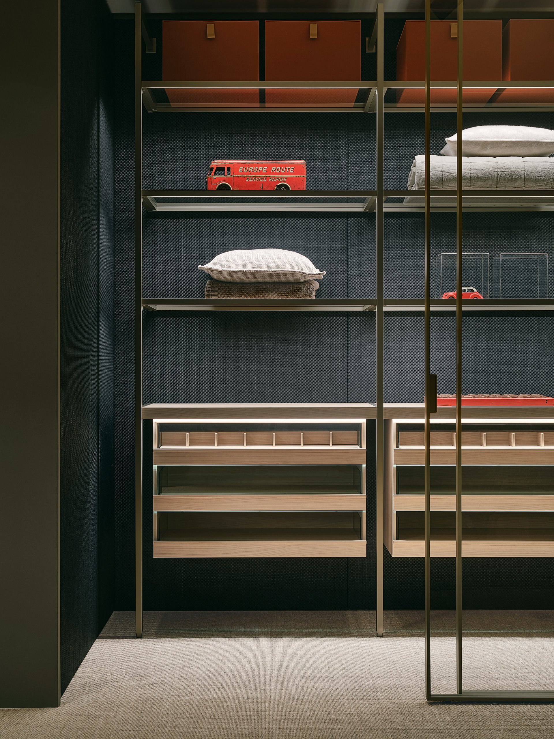 New finishes for Porro's iconic Storage wardrobe and walk-in closet system