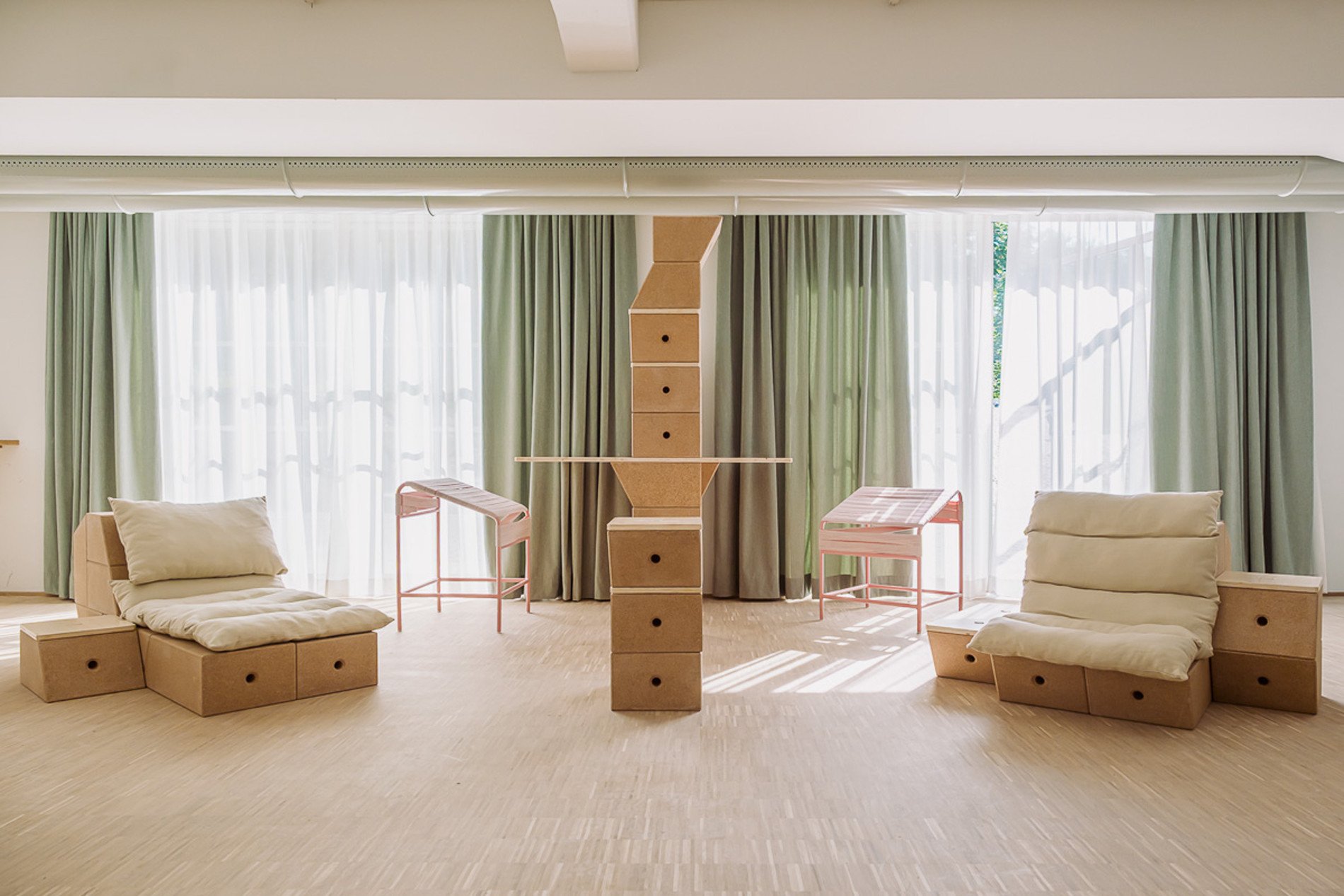 Studio smarin : design éthique, mobilier expérimental et scénographies poétiques