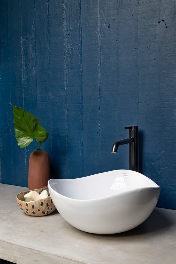 Ohtake, Roca's washbasin collection signed by Ruy Ohtake