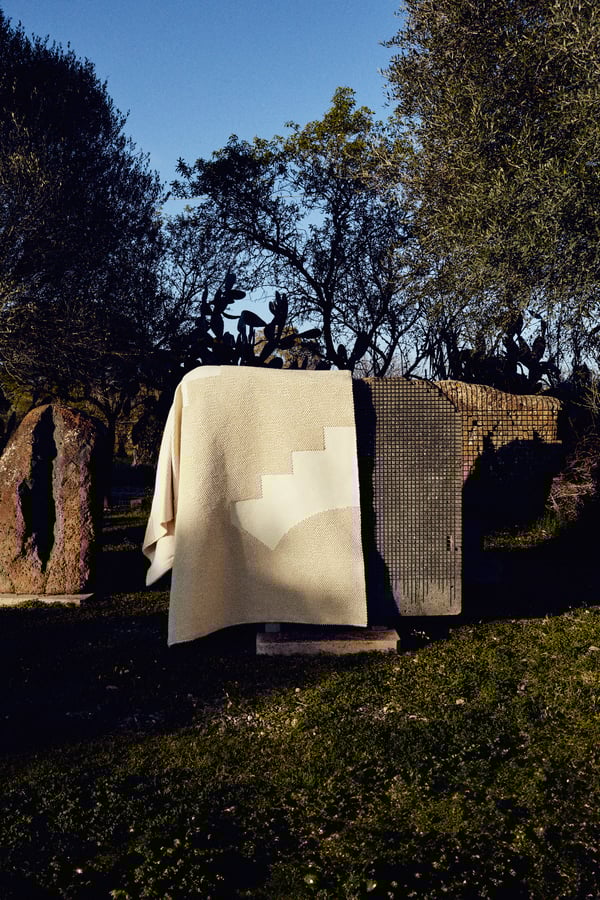 Saba Italia wool carpets handmade in Sardinia