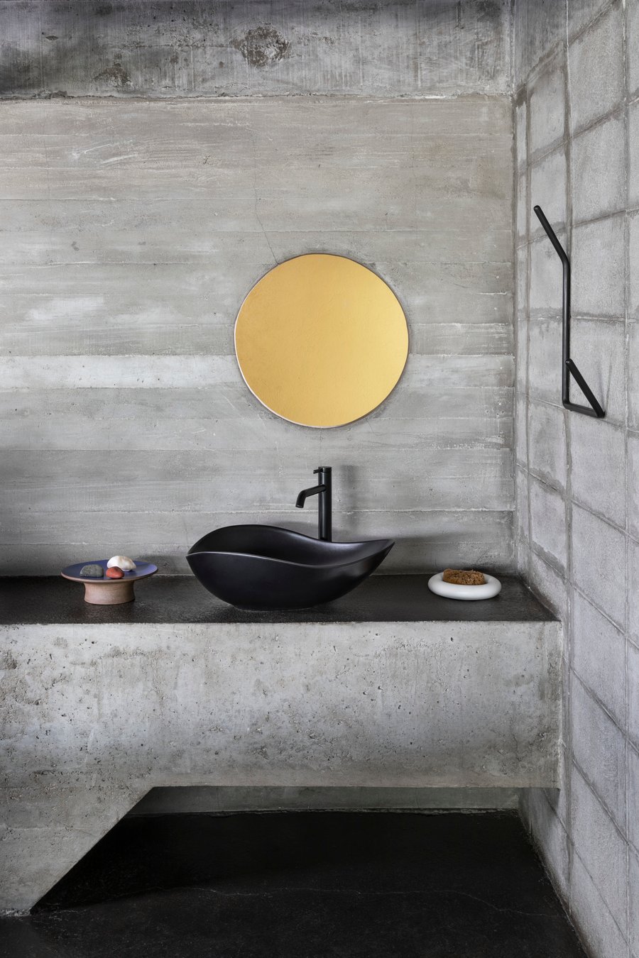 Ohtake, Roca's washbasin collection signed by Ruy Ohtake