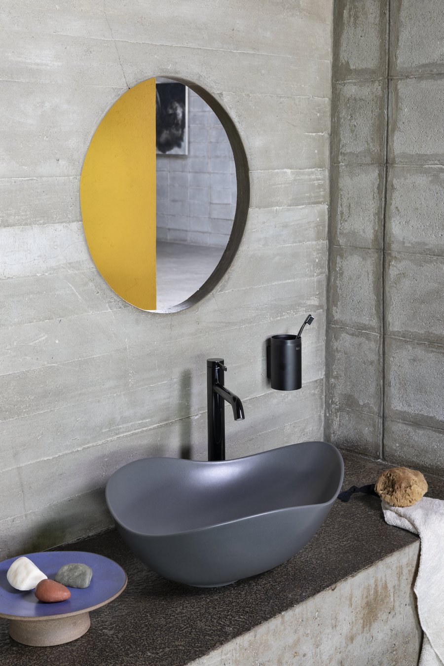 Ohtake, Roca's washbasin collection signed by Ruy Ohtake