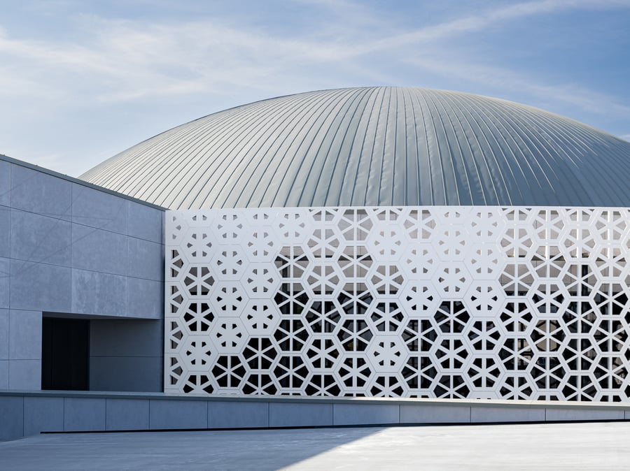 A façade made from HIMACS Solid Surface in Alpine White