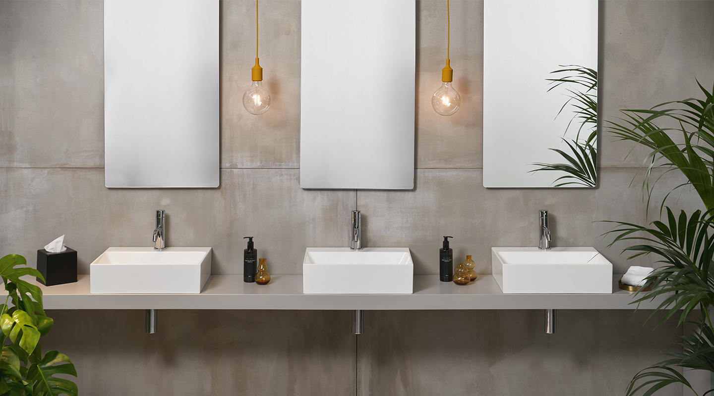 Verso collection by Ceramica Catalano: compact and small-sized washbasins