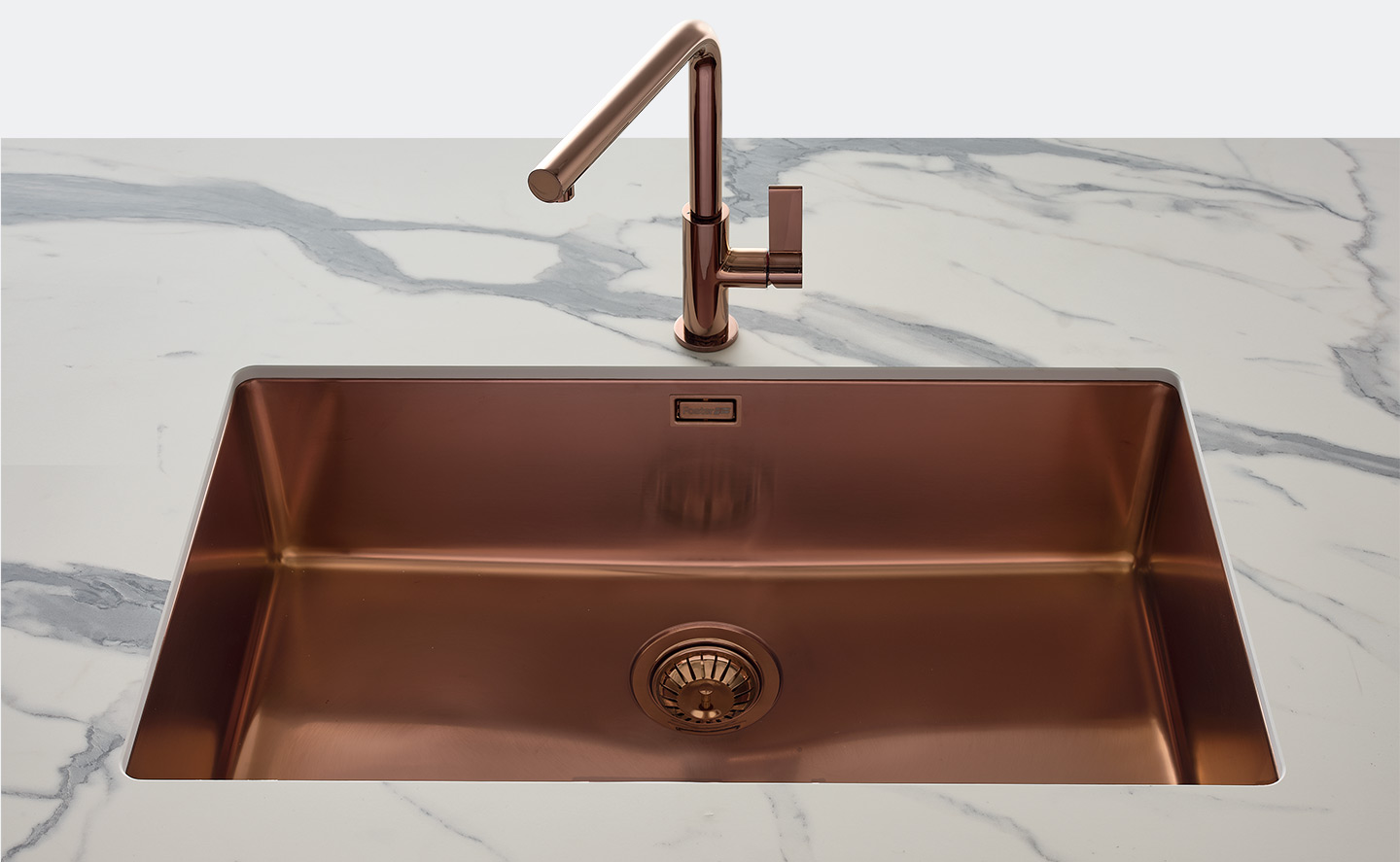 Foster sinks, mixers and hobs in PVD stainless steel: charm and ...