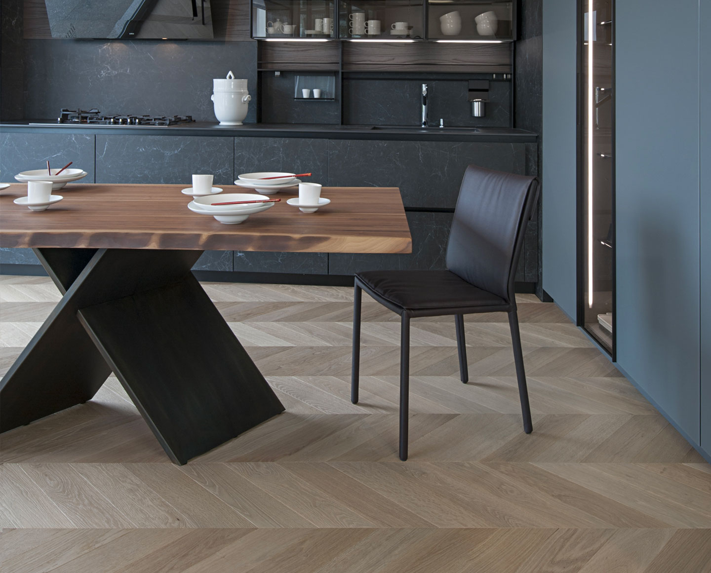 Simple and fast herringbone parquet: Clip Up System by Garbelotto