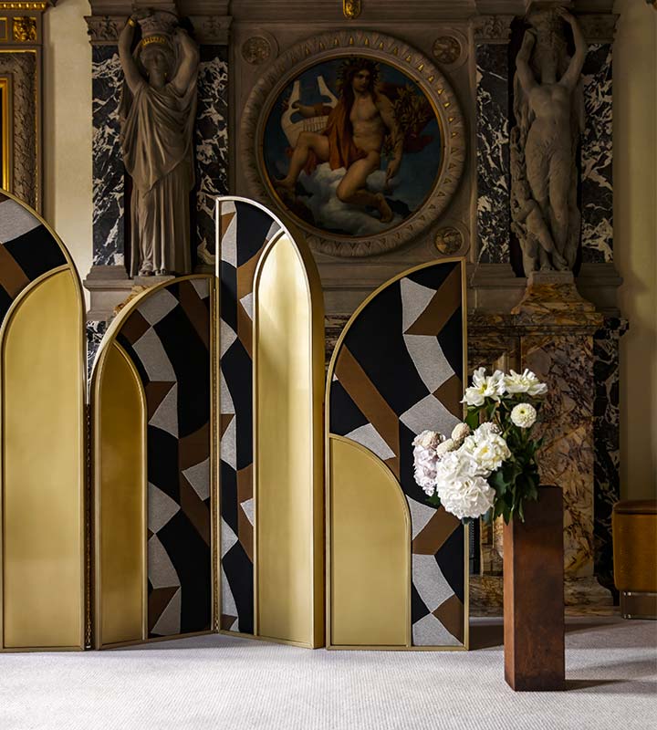 Red Edition furniture in French style: timeless elegance