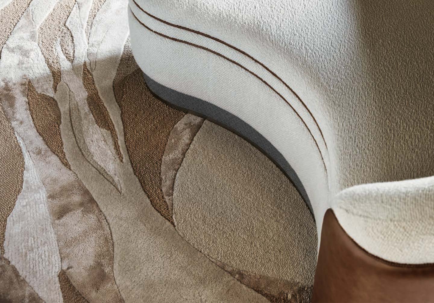 Red Edition furniture in French style: timeless elegance