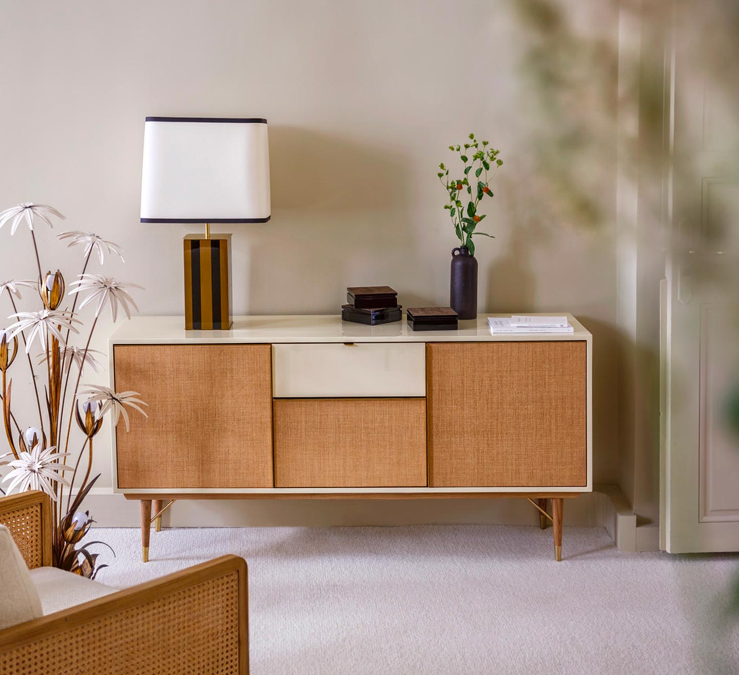 Red Edition furniture in French style: timeless elegance