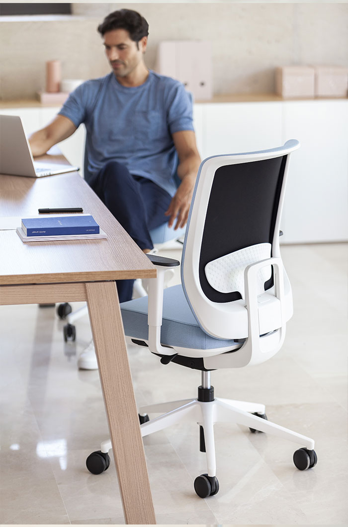 The office chair that takes care of you: TRIM by Actiu