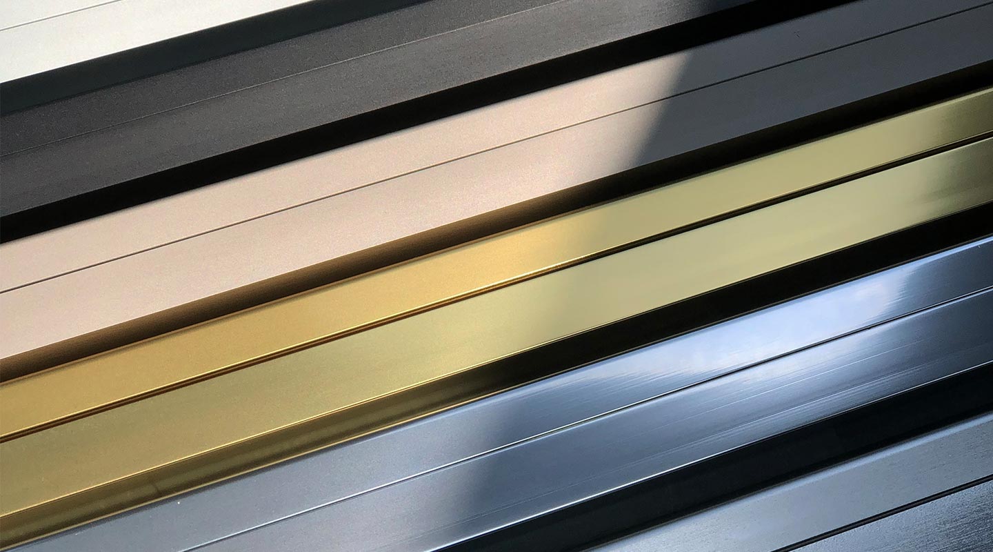 Sistemi doccia Nuova Oxidal: nuovi colori e finiture made in Italy