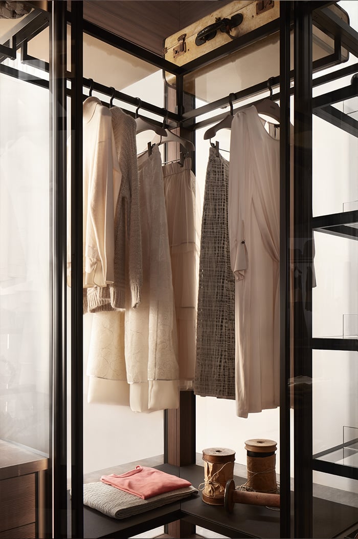Tailor-made wardrobes program by Lema: freedom of sizes and finishes