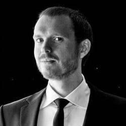 FAMILLE GARAGE | Cot By Richard Lampert design Alexander Seifried