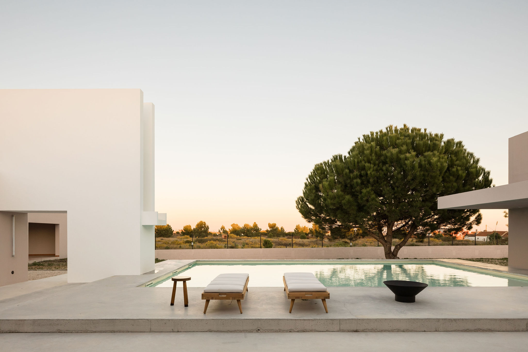 Outdoor space: an open-air room