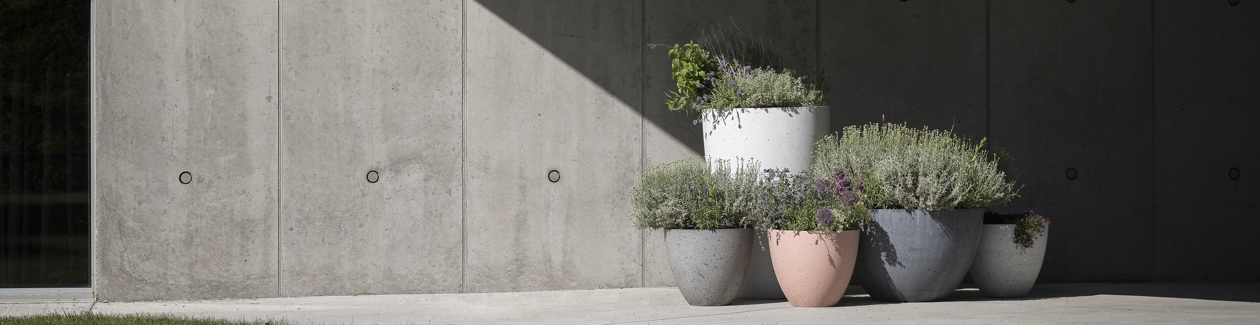 Betoni: Indoor and outdoor concrete vases | Archiproducts