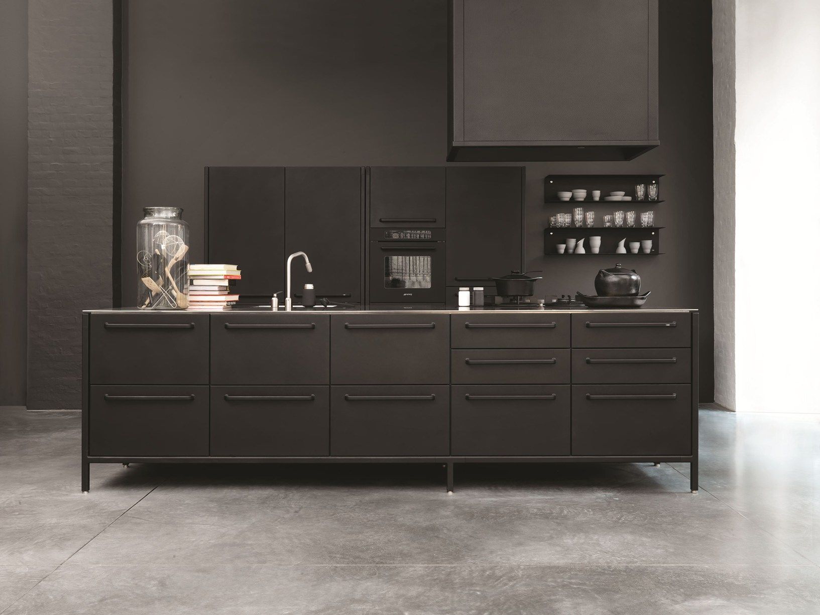 The new Vipp Kitchen - Industrial contamination into your home