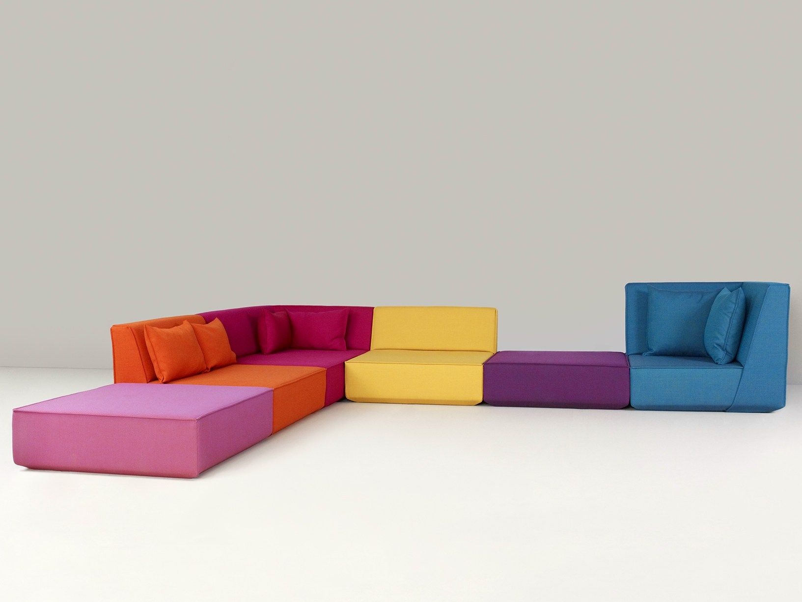 Cubit is launching its new sofa system at Imm Cologne