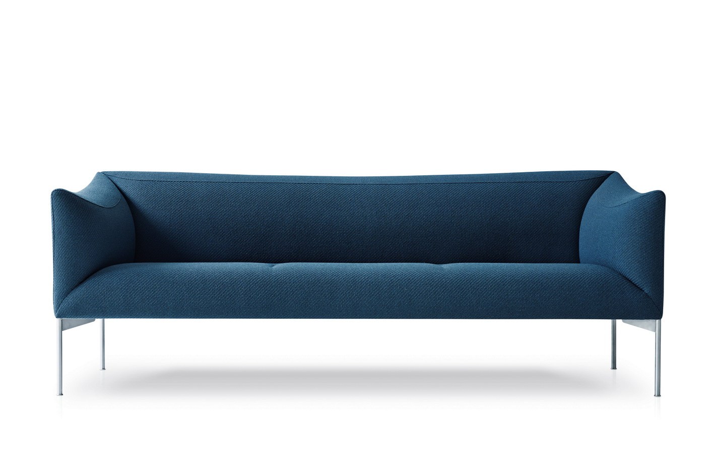 Curved lines design a soft and comfortable sofa: BOW by Erik Jørgensen